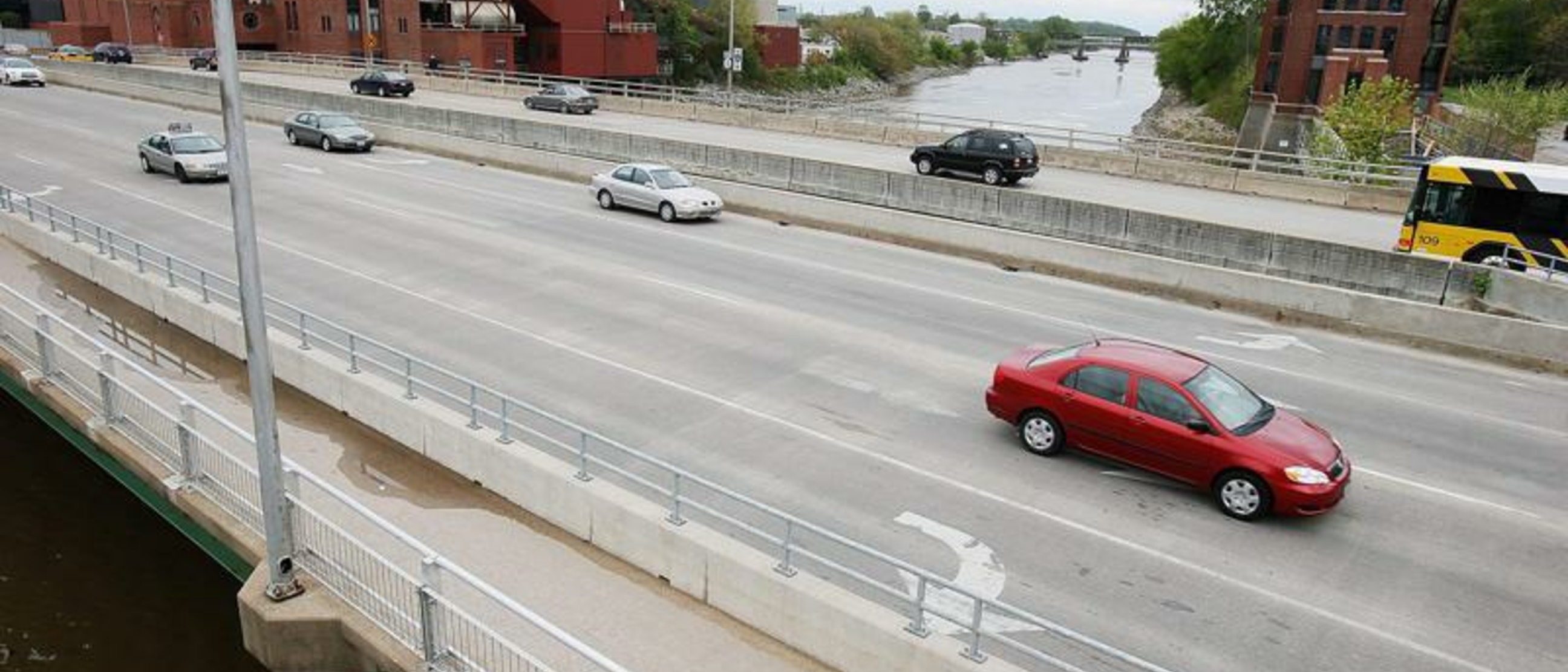 Iowa City takes first steps in $30 million Burlington Street Bridge ...